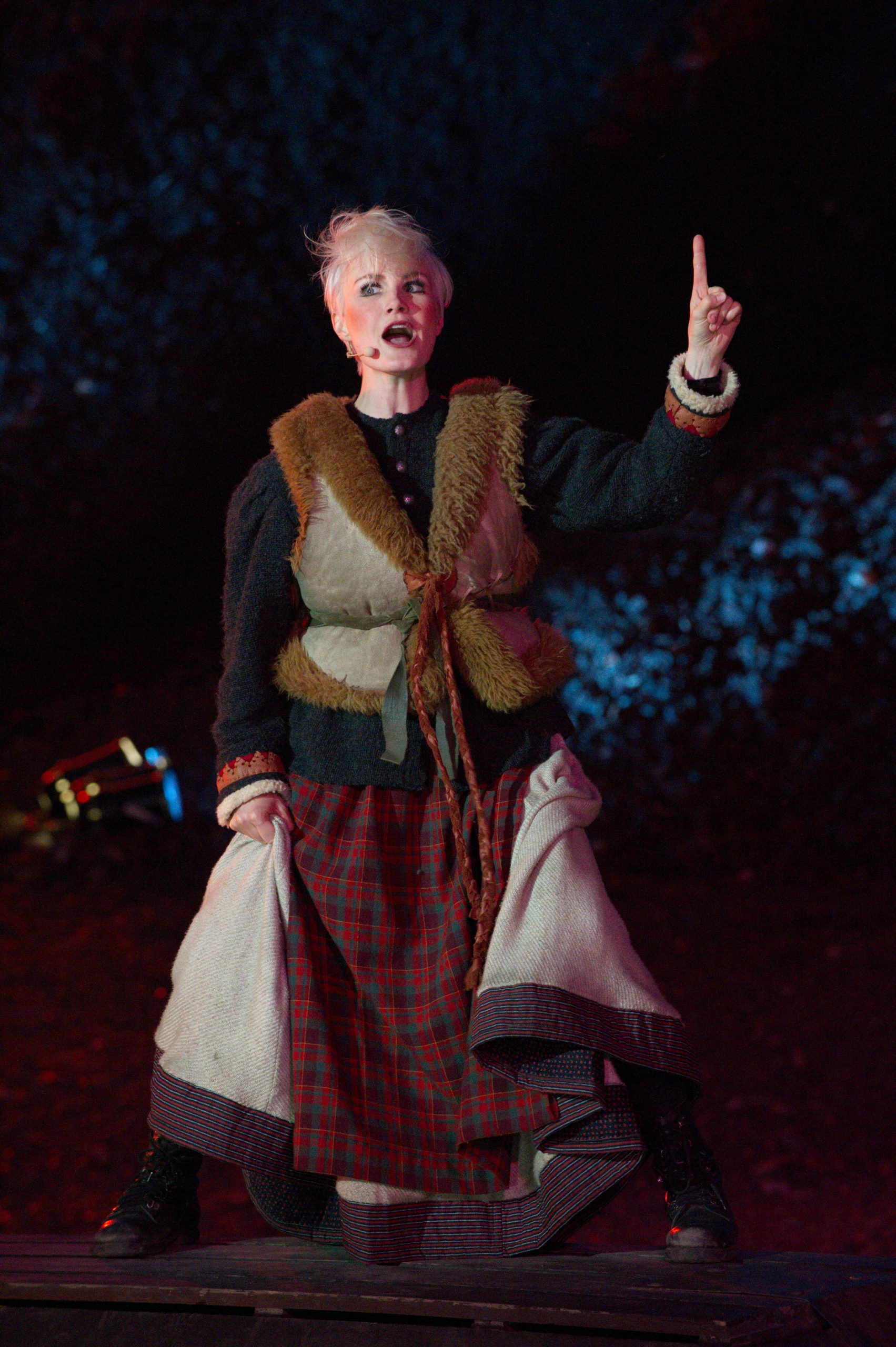 Teater på tross av Kronikk i Adresseavisen - Elden Røros