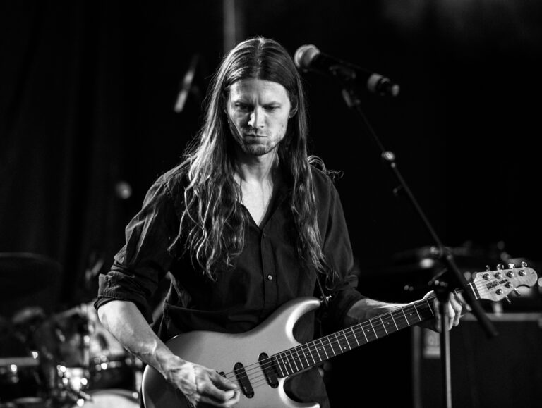 Skuespillere & medvirkende | Elden Røros